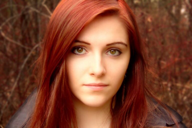 Maiah Wynne’s Debut Solo Album – “Out of the Dark” | Progressive Rock ...